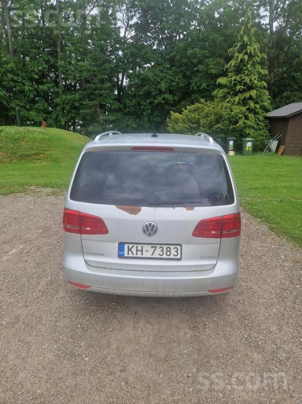 Volkswagen Touran 2012 Ogre, ar dzinēja tilpumu 2.00 L un nobraukumu 468 tūkst. km par 2695 €, foto 5 vietnē AUTOMOTO.COM.LV