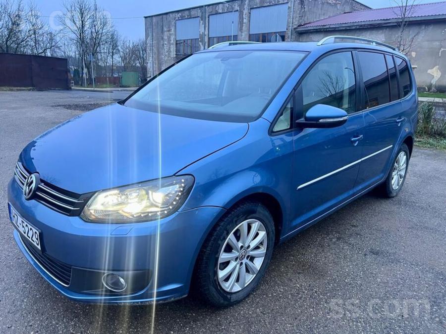 Volkswagen Touran 2012 Rīga, ar dzinēja tilpumu 2.00 L un nobraukumu 140 tūkst. km par 8750 €, foto 1 vietnē AUTOMOTO.COM.LV