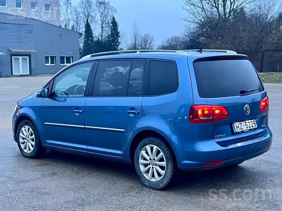 Volkswagen Touran 2012 Rīga, ar dzinēja tilpumu 2.00 L un nobraukumu 140 tūkst. km par 8750 €, foto 3 vietnē AUTOMOTO.COM.LV