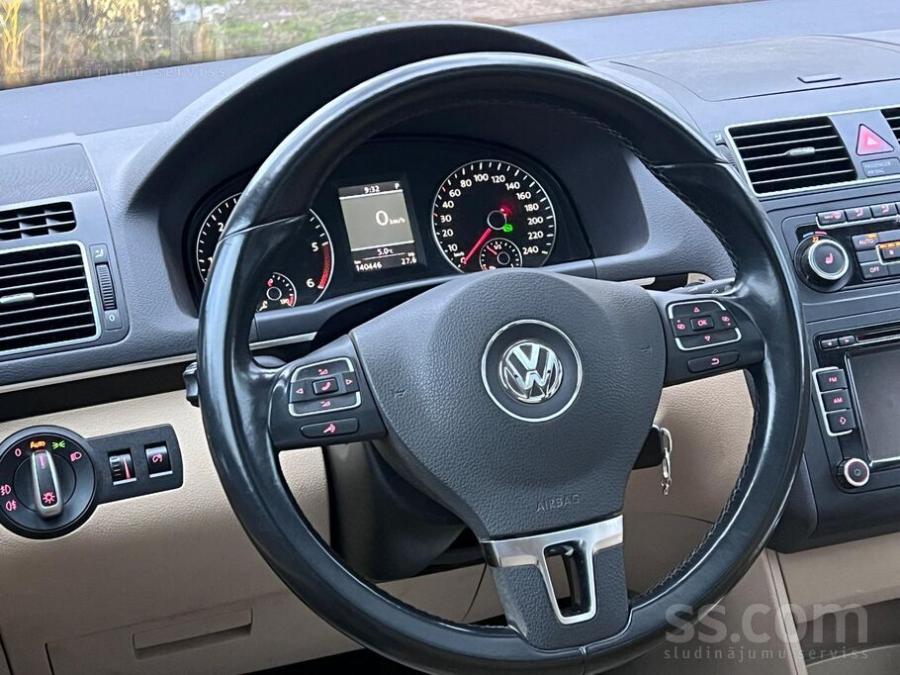 Volkswagen Touran 2012 Rīga, ar dzinēja tilpumu 2.00 L un nobraukumu 140 tūkst. km par 8750 €, foto 5 vietnē AUTOMOTO.COM.LV