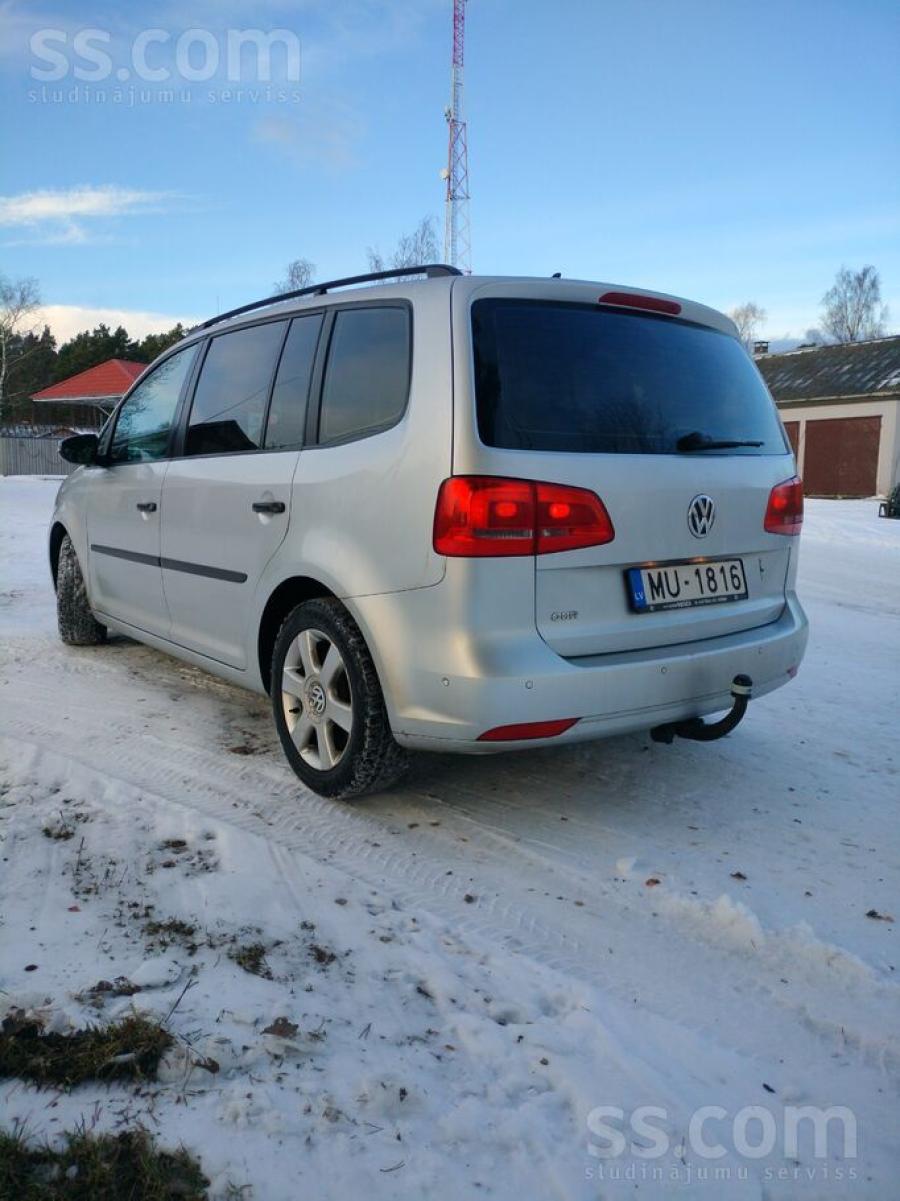 Volkswagen Touran 2012 in Jurmala, with an engine capacity of 1.60 L and mileage of 358 thousand km for 6550 €, photo 4 on AUTOMOTO.COM.LV