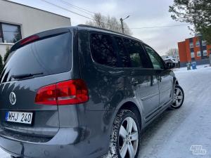 Volkswagen Touran 2012 in Kaunas, with an engine capacity of 2.00 L and mileage of 287 thousand km for 6500 €, photo 2 on AUTOMOTO.COM.LV