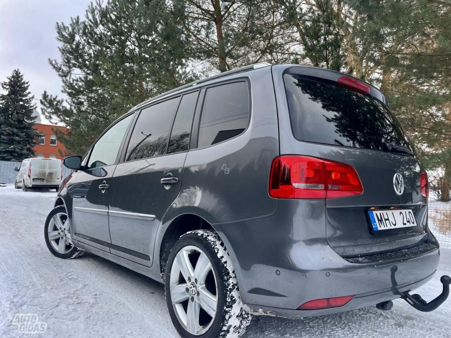 Volkswagen Touran 2012 in Kaunas, with an engine capacity of 2.00 L and mileage of 287 thousand km for 6500 €, photo 7 on AUTOMOTO.COM.LV