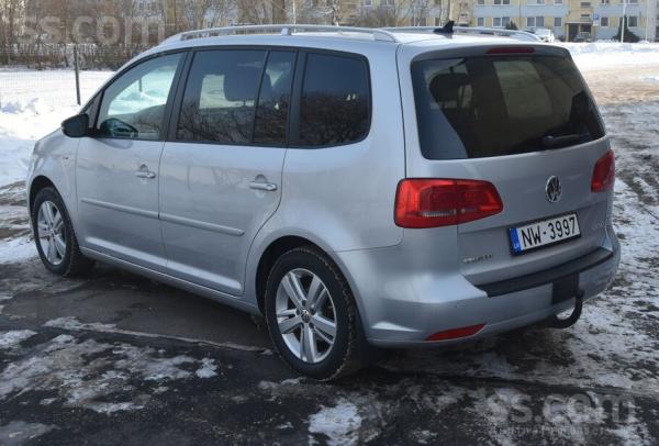 Volkswagen Touran 2012 Jelgava, ar dzinēja tilpumu 2.00 L un nobraukumu 283 tūkst. km par 5760 €, foto 3 vietnē AUTOMOTO.COM.LV