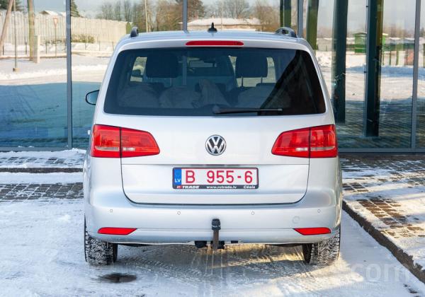 Volkswagen Touran 2012 Cēsis, ar dzinēja tilpumu 1.60 L un nobraukumu 263 tūkst. km par 6750 €, foto 5 vietnē AUTOMOTO.COM.LV