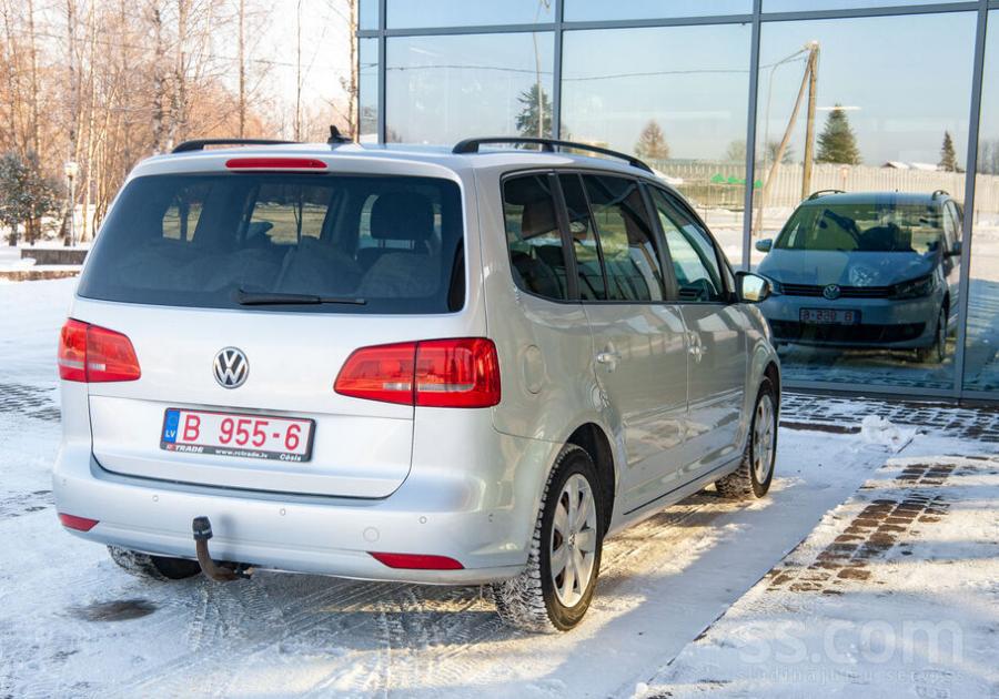 Volkswagen Touran 2012 Cēsis, ar dzinēja tilpumu 1.60 L un nobraukumu 263 tūkst. km par 6750 €, foto 6 vietnē AUTOMOTO.COM.LV