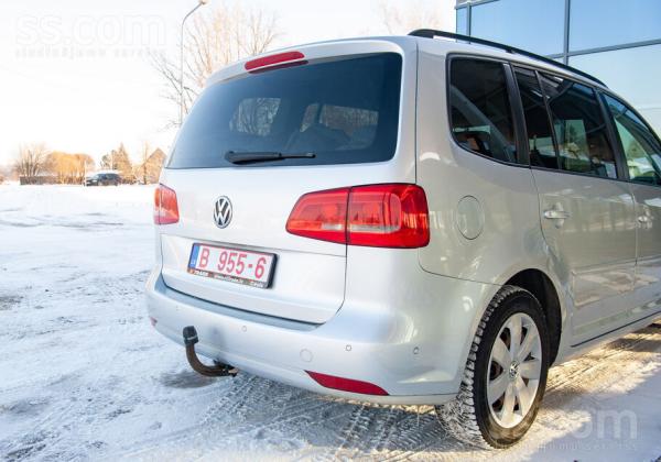 Volkswagen Touran 2012 Cēsis, ar dzinēja tilpumu 1.60 L un nobraukumu 263 tūkst. km par 6750 €, foto 10 vietnē AUTOMOTO.COM.LV