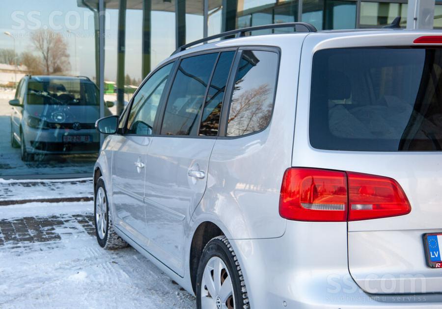 Volkswagen Touran 2012 Cēsis, ar dzinēja tilpumu 1.60 L un nobraukumu 263 tūkst. km par 6750 €, foto 12 vietnē AUTOMOTO.COM.LV