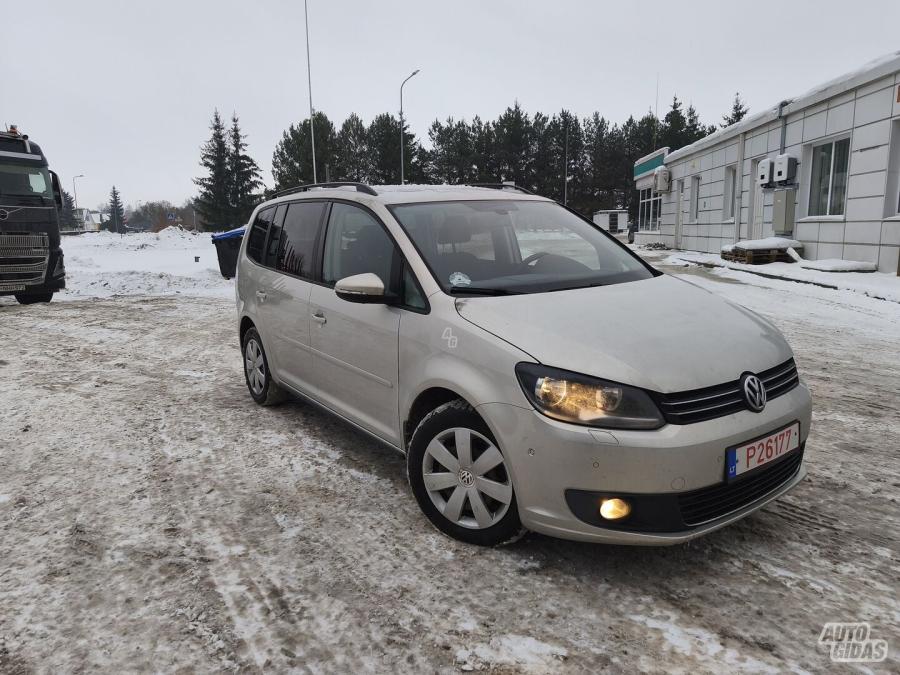 Volkswagen Touran 2012 Jurbarkas, ar dzinēja tilpumu 2.00 L un nobraukumu 271 tūkst. km par 5300 €, foto 1 vietnē AUTOMOTO.COM.LV