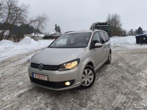 Volkswagen Touran 2012 Jurbarkas, ar dzinēja tilpumu 2.00 L un nobraukumu 271 tūkst. km par 5300 €, foto 2 vietnē AUTOMOTO.COM.LV