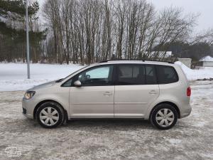 Volkswagen Touran 2012 Jurbarkas, ar dzinēja tilpumu 2.00 L un nobraukumu 271 tūkst. km par 5300 €, foto 6 vietnē AUTOMOTO.COM.LV