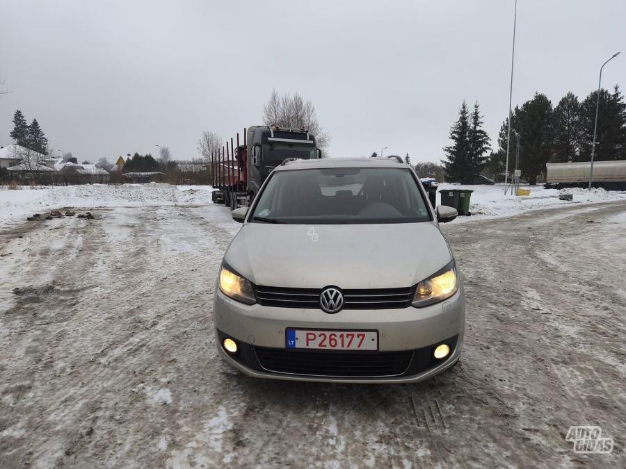 Volkswagen Touran 2012 Jurbarkas, ar dzinēja tilpumu 2.00 L un nobraukumu 271 tūkst. km par 5300 €, foto 7 vietnē AUTOMOTO.COM.LV