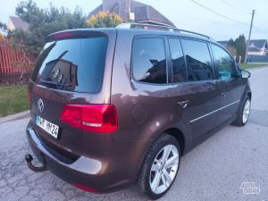 Volkswagen Touran 2012 in Mazeikiai, with an engine capacity of 1.60 L and mileage of 237 thousand km for 6500 €, photo 9 on AUTOMOTO.COM.LV