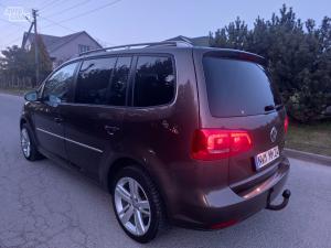 Volkswagen Touran 2012 in Mazeikiai, with an engine capacity of 1.60 L and mileage of 237 thousand km for 6500 €, photo 16 on AUTOMOTO.COM.LV
