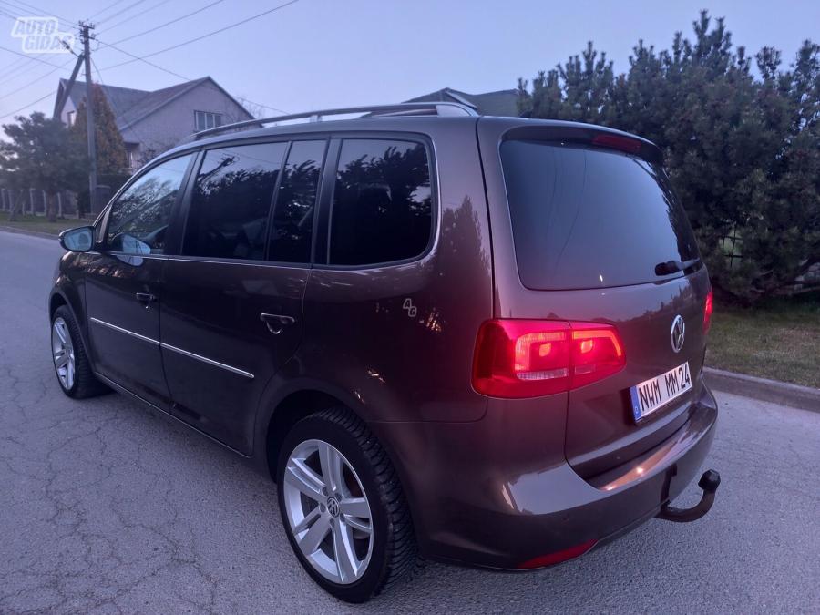Volkswagen Touran 2012 in Mazeikiai, with an engine capacity of 1.60 L and mileage of 237 thousand km for 6500 €, photo 16 on AUTOMOTO.COM.LV