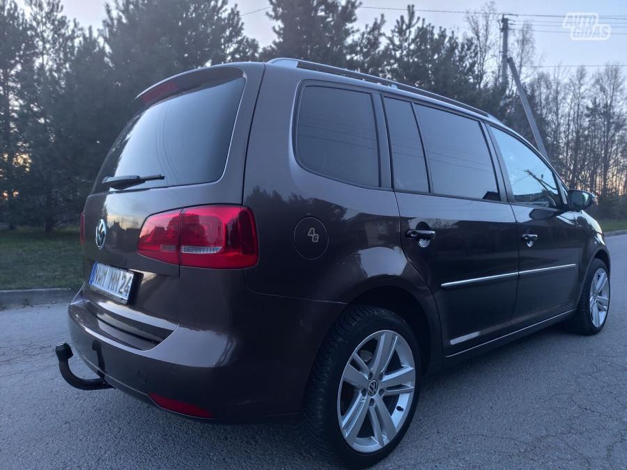 Volkswagen Touran 2012 in Mazeikiai, with an engine capacity of 1.60 L and mileage of 237 thousand km for 6500 €, photo 28 on AUTOMOTO.COM.LV