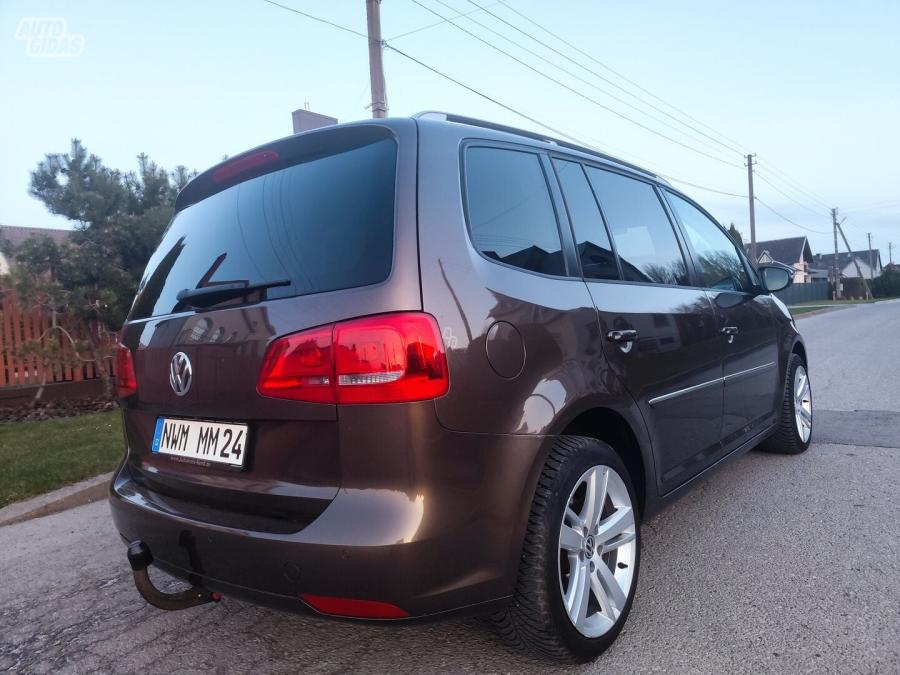 Volkswagen Touran 2012 in Mazeikiai, with an engine capacity of 1.60 L and mileage of 237 thousand km for 6500 €, photo 32 on AUTOMOTO.COM.LV
