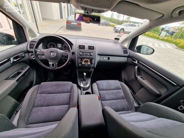 Volkswagen Touran 2012 in Vilnius, with an engine capacity of 1.60 L and mileage of 185 thousand km for 6890 €, photo 7 on AUTOMOTO.COM.LV