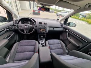 Volkswagen Touran 2012 in Vilnius, with an engine capacity of 1.60 L and mileage of 185 thousand km for 6890 €, photo 8 on AUTOMOTO.COM.LV