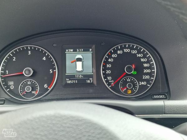 Volkswagen Touran 2012 in Vilnius, with an engine capacity of 1.60 L and mileage of 185 thousand km for 6890 €, photo 8 on AUTOMOTO.COM.LV