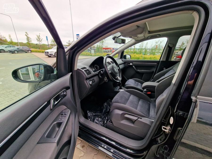 Volkswagen Touran 2012 in Vilnius, with an engine capacity of 1.60 L and mileage of 185 thousand km for 6890 €, photo 15 on AUTOMOTO.COM.LV