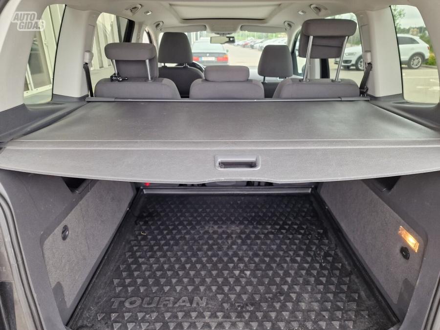 Volkswagen Touran 2012 in Vilnius, with an engine capacity of 1.60 L and mileage of 185 thousand km for 6890 €, photo 18 on AUTOMOTO.COM.LV