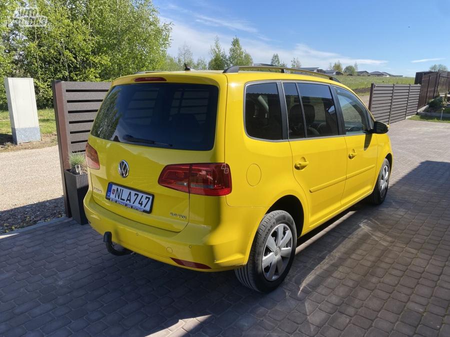 Volkswagen Touran 2012 in Vilnius, with an engine capacity of 2.00 L and mileage of 287 thousand km for 5450 €, photo 3 on AUTOMOTO.COM.LV