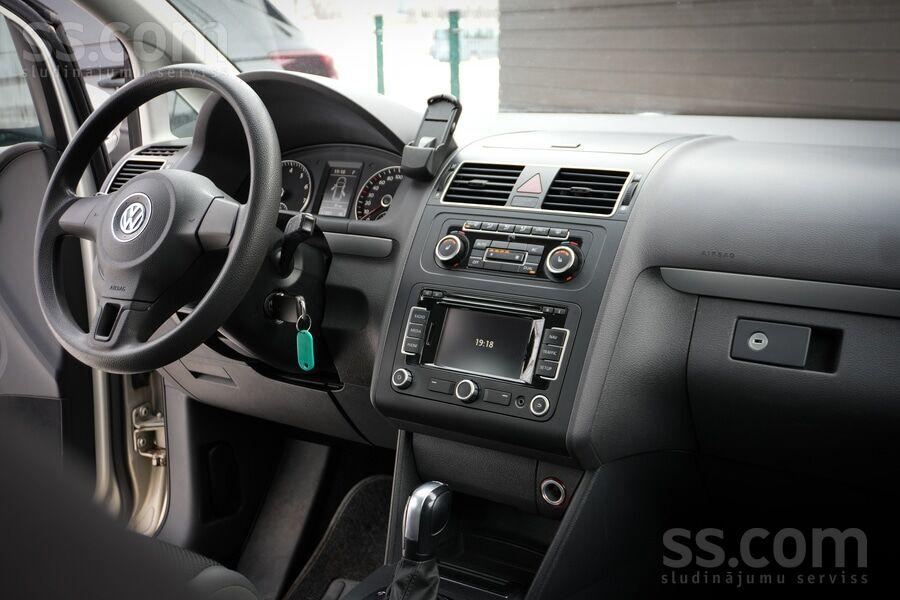 Volkswagen Touran 2012 in Riga, with an engine capacity of 1.40 L and mileage of 285 thousand km for 6490 €, photo 13 on AUTOMOTO.COM.LV
