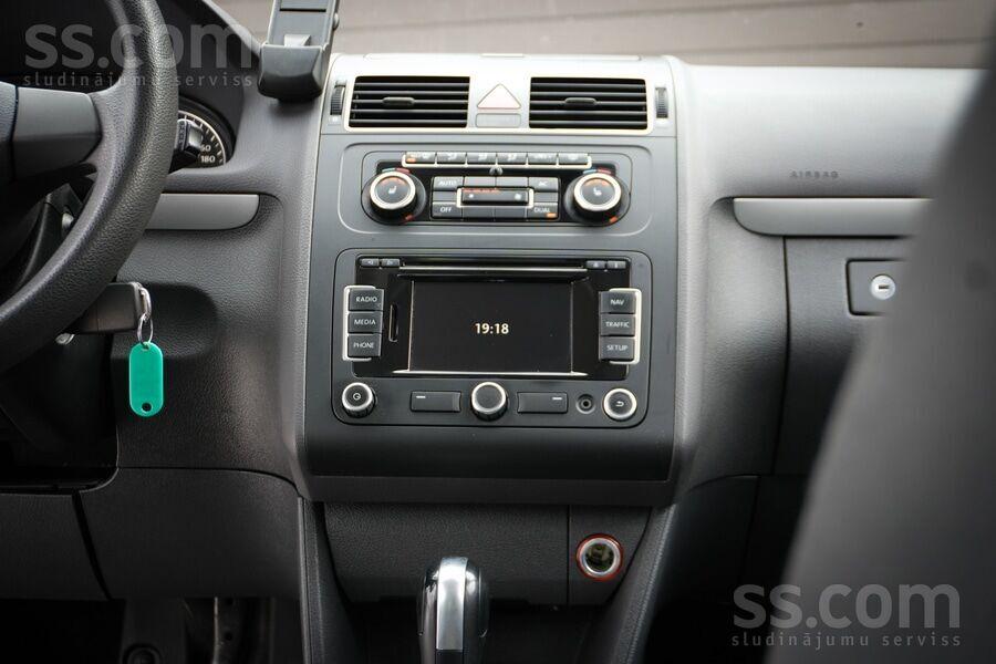 Volkswagen Touran 2012 in Riga, with an engine capacity of 1.40 L and mileage of 285 thousand km for 6490 €, photo 18 on AUTOMOTO.COM.LV
