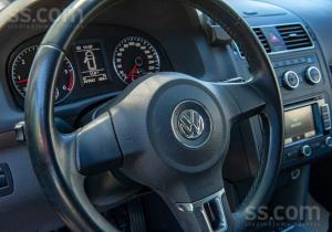 Volkswagen Touran 2012 in Cesis, with an engine capacity of 1.60 L and mileage of 263 thousand km for 6950 €, photo 16 on AUTOMOTO.COM.LV