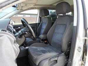 Volkswagen Touran 2012 Rīga, ar dzinēja tilpumu 1.60 L un nobraukumu 367 tūkst. km par 5990 €, foto 10 vietnē AUTOMOTO.COM.LV