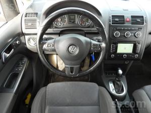 Volkswagen Touran 2012 Rīga, ar dzinēja tilpumu 1.60 L un nobraukumu 367 tūkst. km par 5990 €, foto 12 vietnē AUTOMOTO.COM.LV
