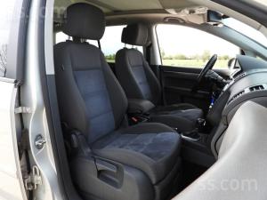 Volkswagen Touran 2012 Rīga, ar dzinēja tilpumu 1.60 L un nobraukumu 367 tūkst. km par 5990 €, foto 15 vietnē AUTOMOTO.COM.LV