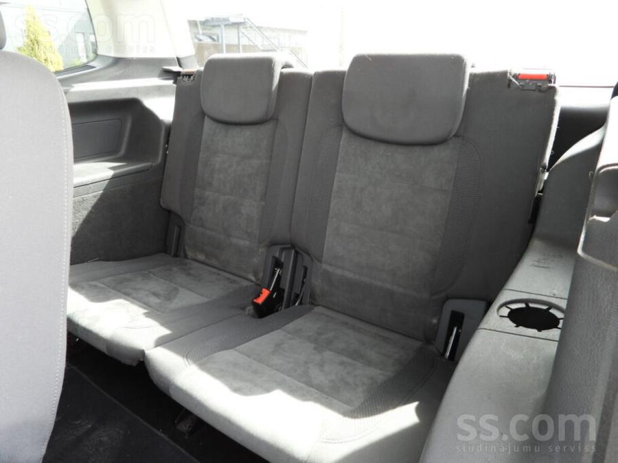 Volkswagen Touran 2012 Rīga, ar dzinēja tilpumu 1.60 L un nobraukumu 367 tūkst. km par 5990 €, foto 17 vietnē AUTOMOTO.COM.LV