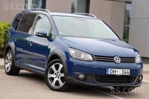 Volkswagen Touran 2012 Tukums, ar dzinēja tilpumu 2.00 L un nobraukumu 296 tūkst. km par 8900 €, foto 3 vietnē AUTOMOTO.COM.LV