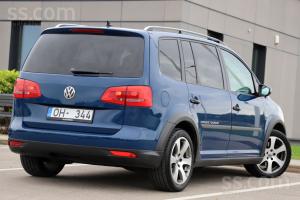 Volkswagen Touran 2012 Tukums, ar dzinēja tilpumu 2.00 L un nobraukumu 296 tūkst. km par 8900 €, foto 5 vietnē AUTOMOTO.COM.LV