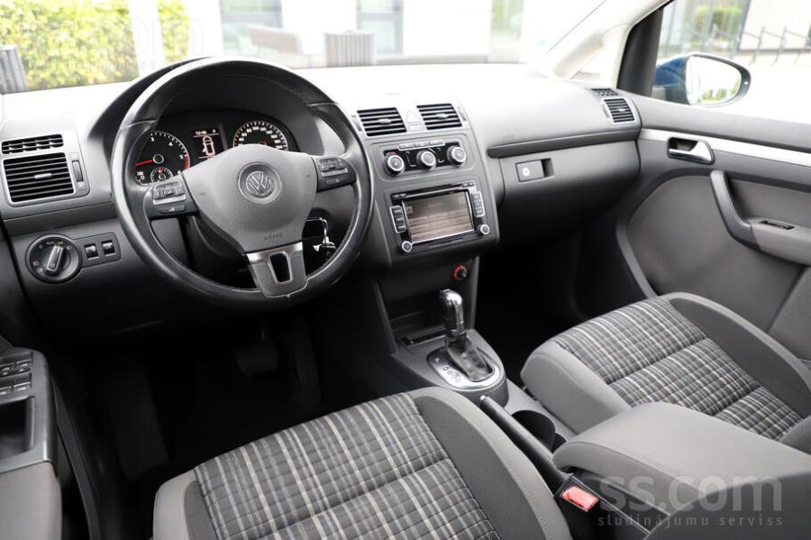 Volkswagen Touran 2012 Tukums, ar dzinēja tilpumu 2.00 L un nobraukumu 296 tūkst. km par 8900 €, foto 7 vietnē AUTOMOTO.COM.LV