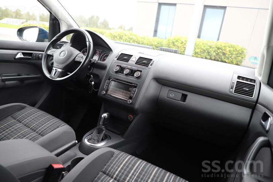 Volkswagen Touran 2012 Tukums, ar dzinēja tilpumu 2.00 L un nobraukumu 296 tūkst. km par 8900 €, foto 8 vietnē AUTOMOTO.COM.LV