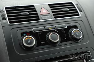 Volkswagen Touran 2012 Tukums, ar dzinēja tilpumu 2.00 L un nobraukumu 296 tūkst. km par 8900 €, foto 12 vietnē AUTOMOTO.COM.LV