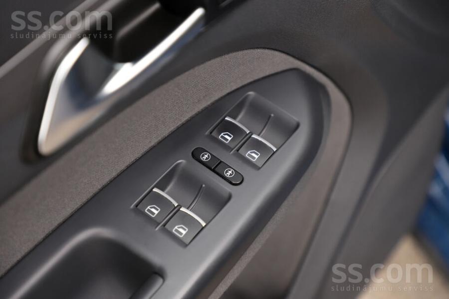 Volkswagen Touran 2012 Tukums, ar dzinēja tilpumu 2.00 L un nobraukumu 296 tūkst. km par 8900 €, foto 18 vietnē AUTOMOTO.COM.LV