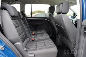 Volkswagen Touran 2012 Tukums, ar dzinēja tilpumu 2.00 L un nobraukumu 296 tūkst. km par 8900 €, foto 19 vietnē AUTOMOTO.COM.LV