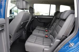 Volkswagen Touran 2012 Tukums, ar dzinēja tilpumu 2.00 L un nobraukumu 296 tūkst. km par 8900 €, foto 20 vietnē AUTOMOTO.COM.LV