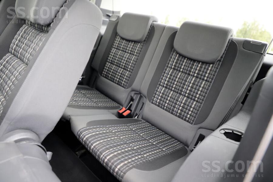 Volkswagen Touran 2012 Tukums, ar dzinēja tilpumu 2.00 L un nobraukumu 296 tūkst. km par 8900 €, foto 22 vietnē AUTOMOTO.COM.LV