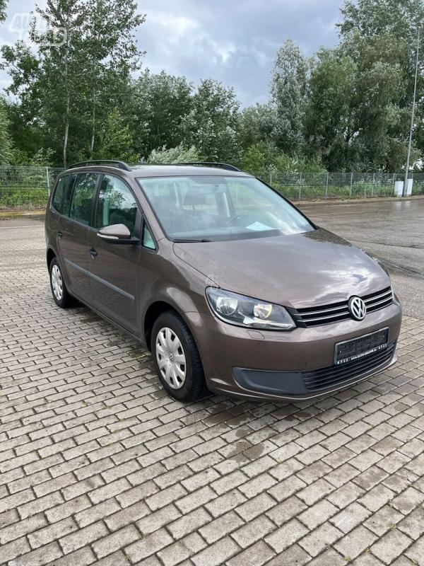 Volkswagen Touran 2012 in Marijampole, with an engine capacity of 1.20 L and mileage of 202 thousand km for 4850 €, photo 3 on AUTOMOTO.COM.LV