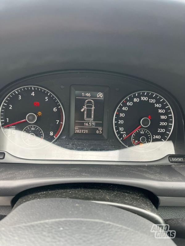 Volkswagen Touran 2012 in Marijampole, with an engine capacity of 1.20 L and mileage of 202 thousand km for 4850 €, photo 10 on AUTOMOTO.COM.LV