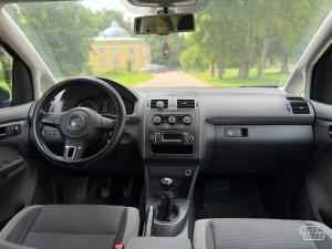 Volkswagen Touran 2012 Viļņa, ar dzinēja tilpumu 1.40 L un nobraukumu 205 tūkst. km par 2500 €, foto 12 vietnē AUTOMOTO.COM.LV