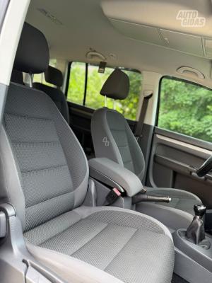 Volkswagen Touran 2012 Viļņa, ar dzinēja tilpumu 1.40 L un nobraukumu 205 tūkst. km par 2500 €, foto 14 vietnē AUTOMOTO.COM.LV