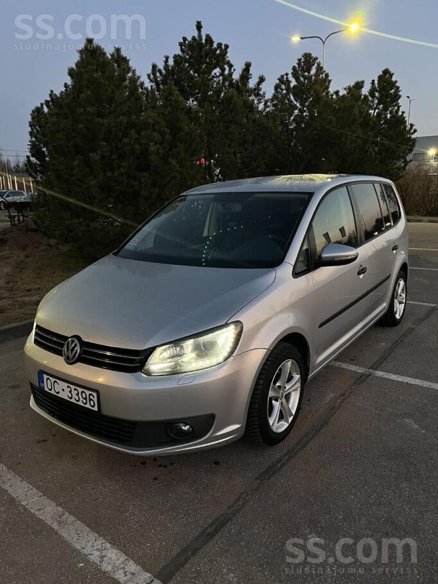Volkswagen Touran 2013 Rīga, ar dzinēja tilpumu 1.60 L un nobraukumu 299 tūkst. km par 4700 €, foto 2 vietnē AUTOMOTO.COM.LV