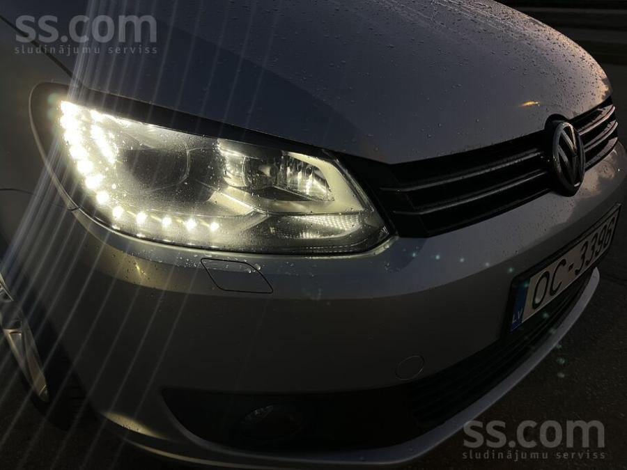 Volkswagen Touran 2013 Rīga, ar dzinēja tilpumu 1.60 L un nobraukumu 299 tūkst. km par 4700 €, foto 5 vietnē AUTOMOTO.COM.LV