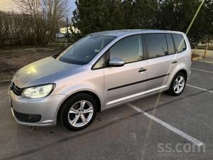 Volkswagen Touran 2013 Rīga, ar dzinēja tilpumu 1.60 L un nobraukumu 299 tūkst. km par 4700 €, foto 6 vietnē AUTOMOTO.COM.LV